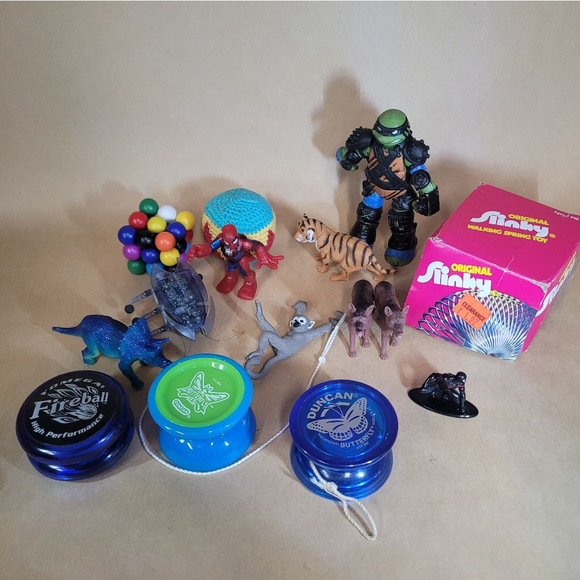 Duncan | Toys | Lot Of 8 Toys Hackeysack Figurines Quark Spirograph ...